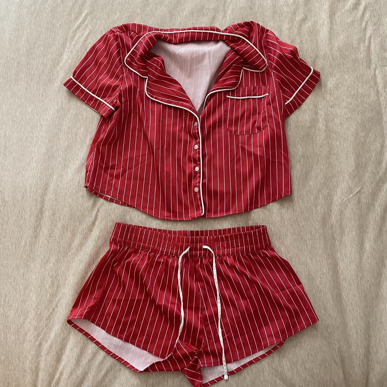 Garage PJ set Minor snags/stitching flaws Super... - Depop