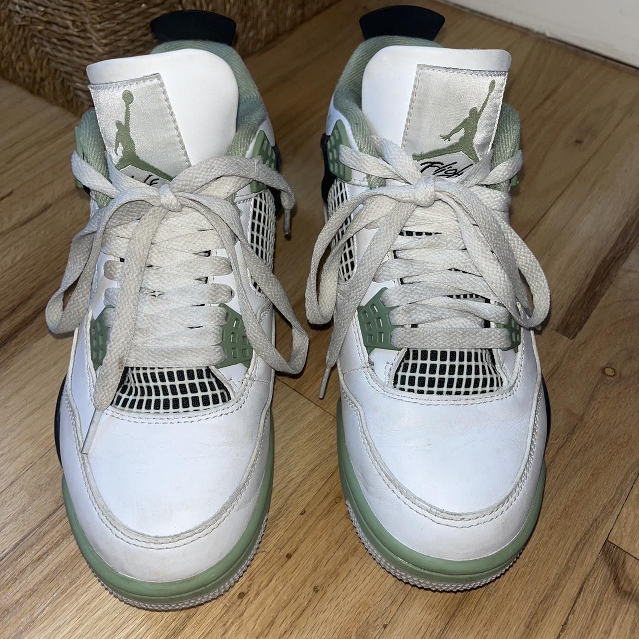 Sea-foam Jordan 4s Good condition Fits size 8 - Depop