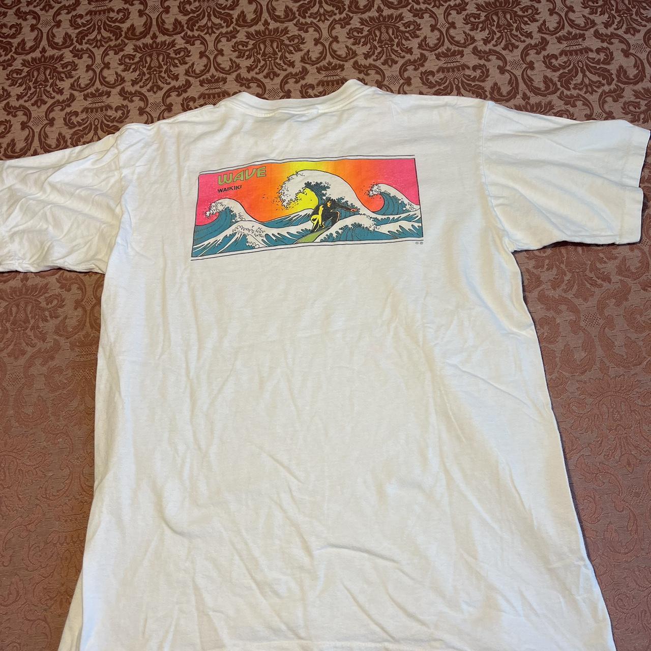 Vintage Wave Tee Size XL 28x21 #depop... - Depop