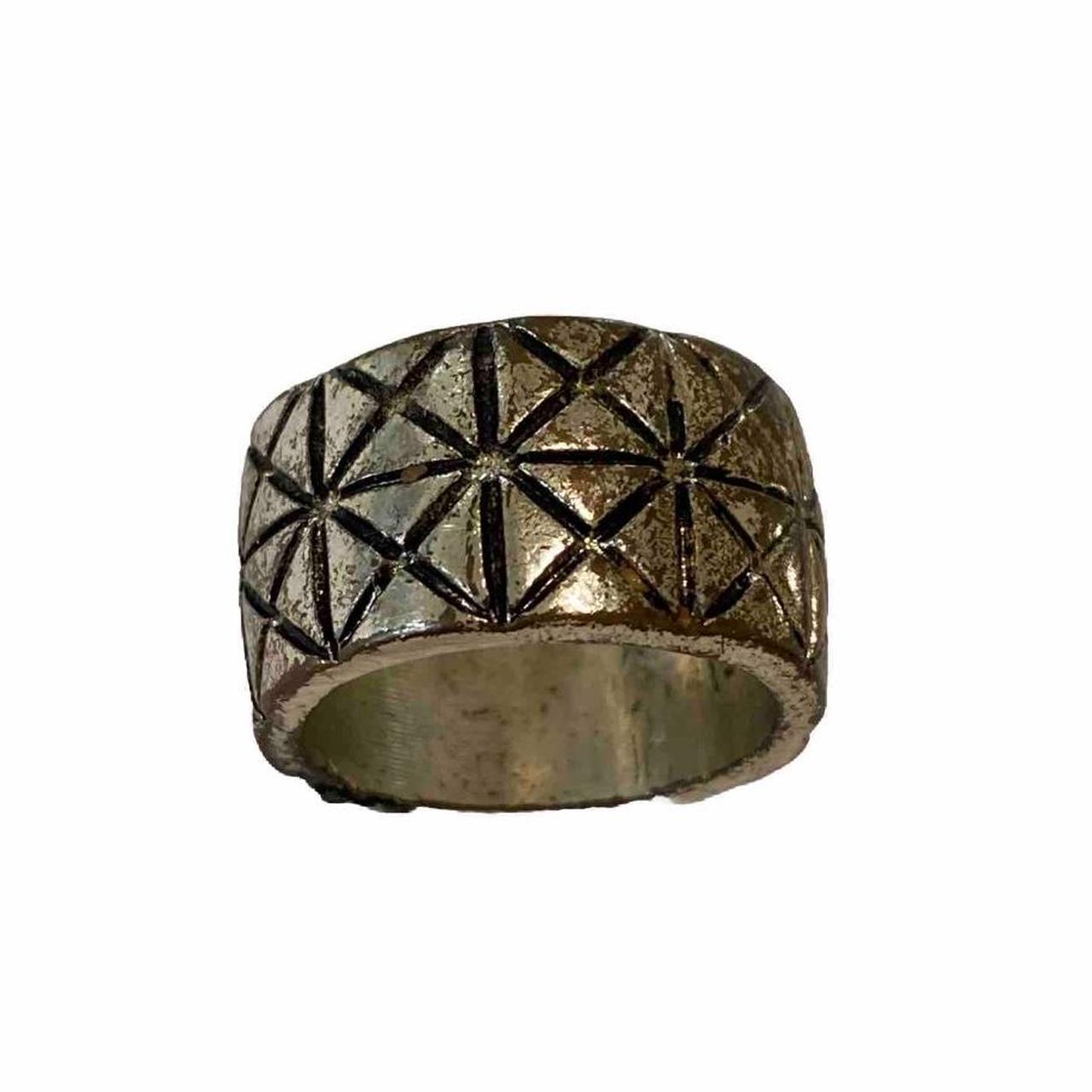 RING Silver "Flower Of Life" SIGNET BAND unisex... - Depop