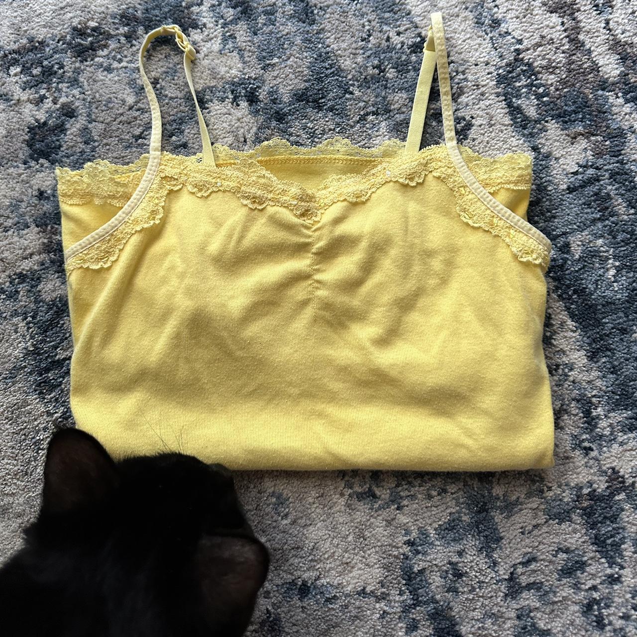 Og limited too tank from early 2000s💛💛from my... - Depop