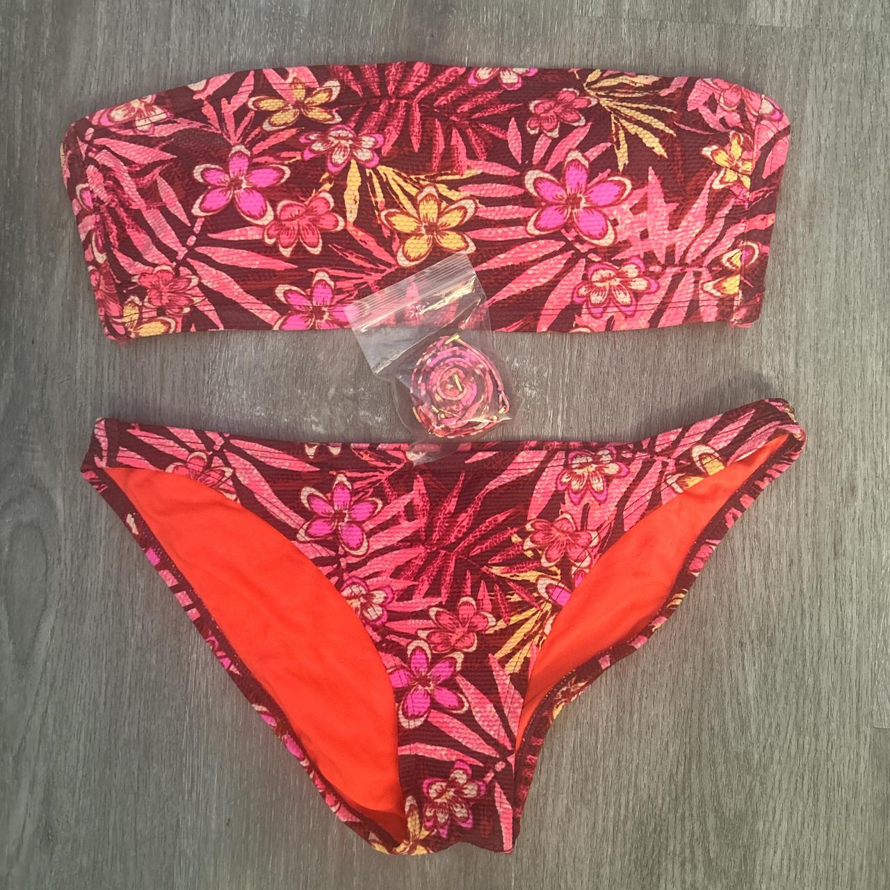 Target bathing suit set Top: D/DD fits like M... - Depop
