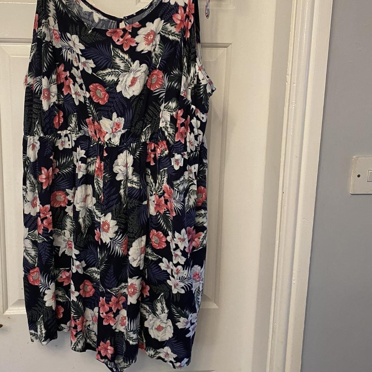 NEW LOOK INSPIRE TIE SHOULDER PLAYSUIT FREE... - Depop