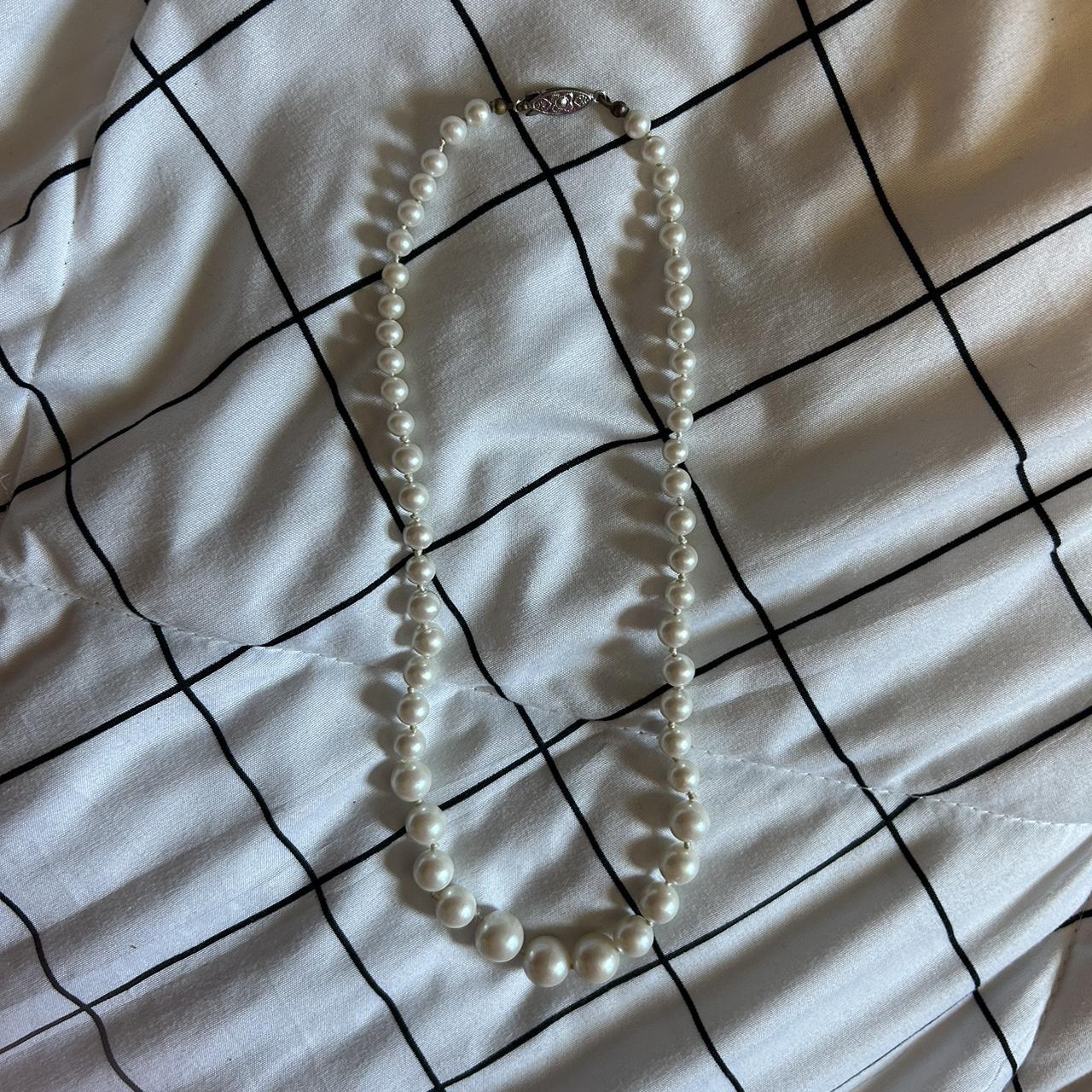 PEARL NECKLACE #costumejewelry #pearls #oldmoney - Depop