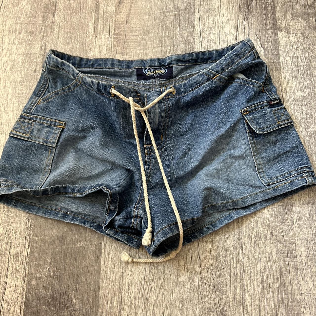 Cargo, mini shorts low rise size 7 - Depop