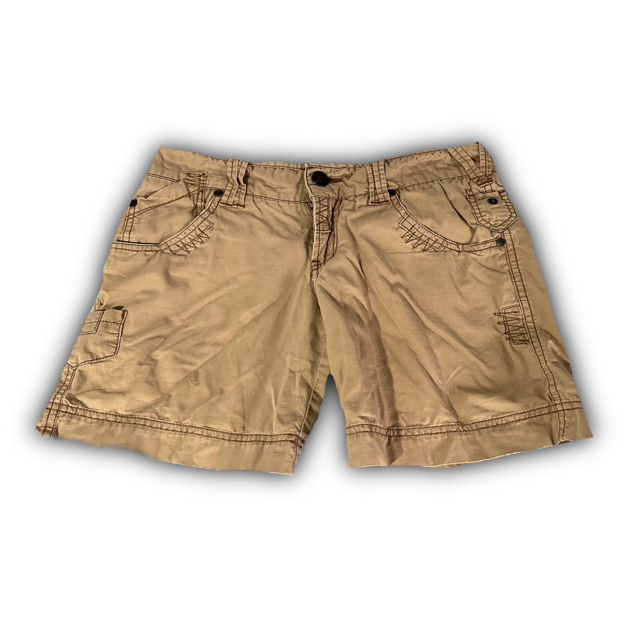 beige/tan cargo shorts ⋆ ˚｡⋆୨୧˚ measurements ୨୧⋆｡˚... - Depop