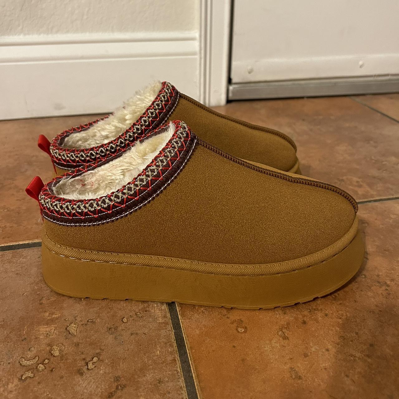 Platform Tasman slippers *NOT uggs* dupe of... - Depop