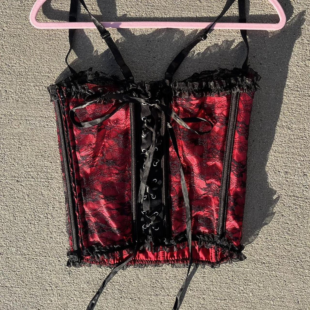 Vampy red and black corset with lace detailing... - Depop
