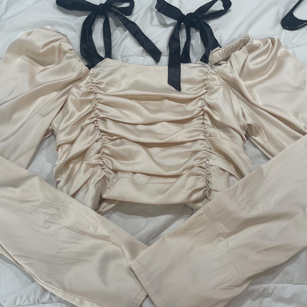 la’ ros synched silk top - Depop