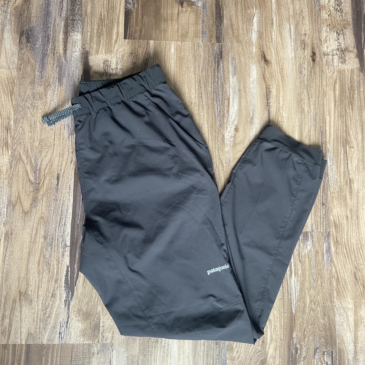 Men’s Patagonia pants - Depop