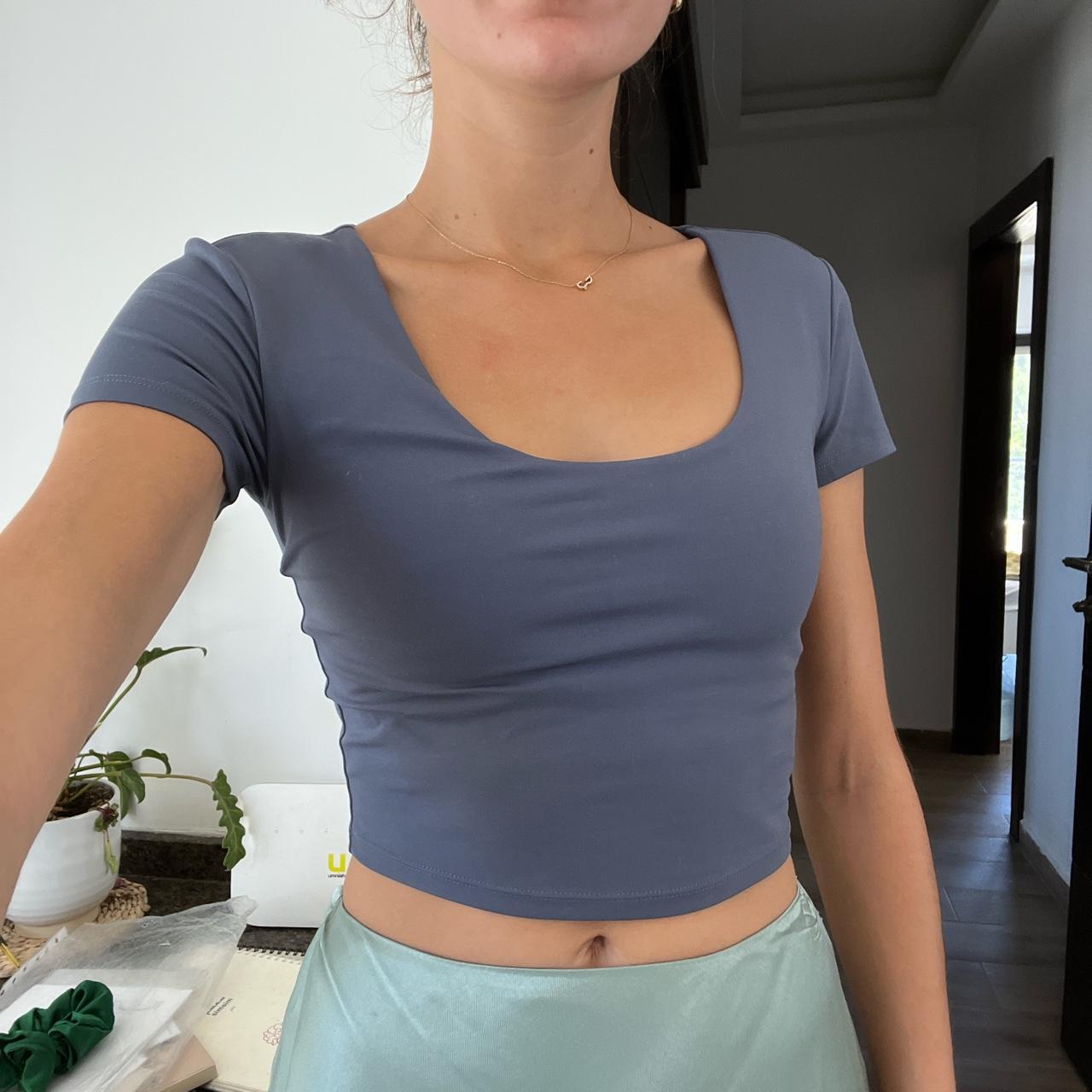 OYSHO Women's Crop-top | Depop