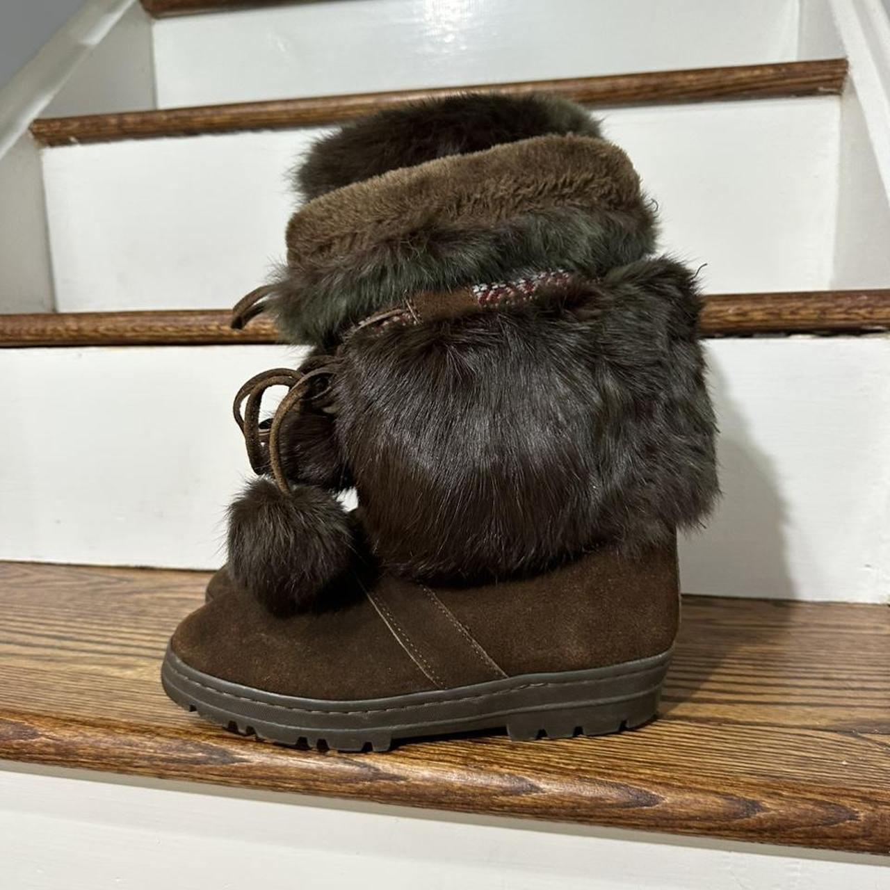 minnetonka rabbit fur boots size 7 the fur is mostly... - Depop