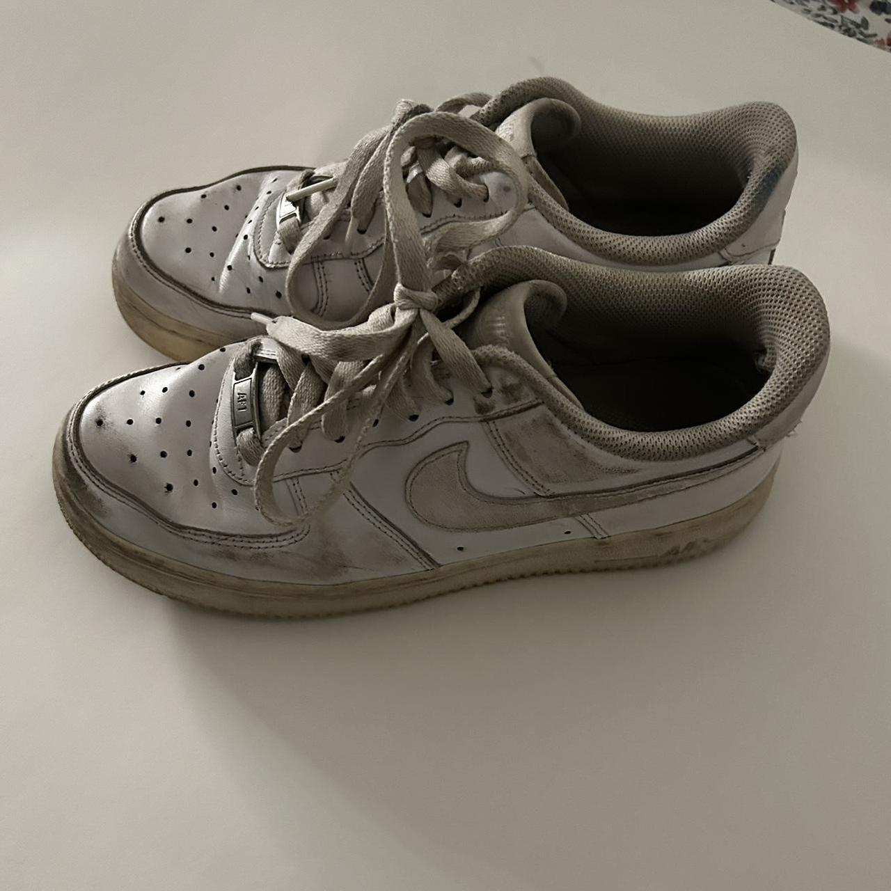 Beat up Air Force 1s Size 8 - Depop
