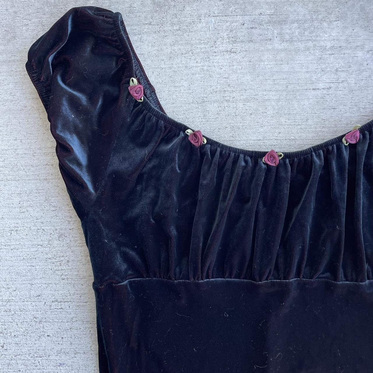 the most perfect vintage 90s rose bud, velvet... - Depop