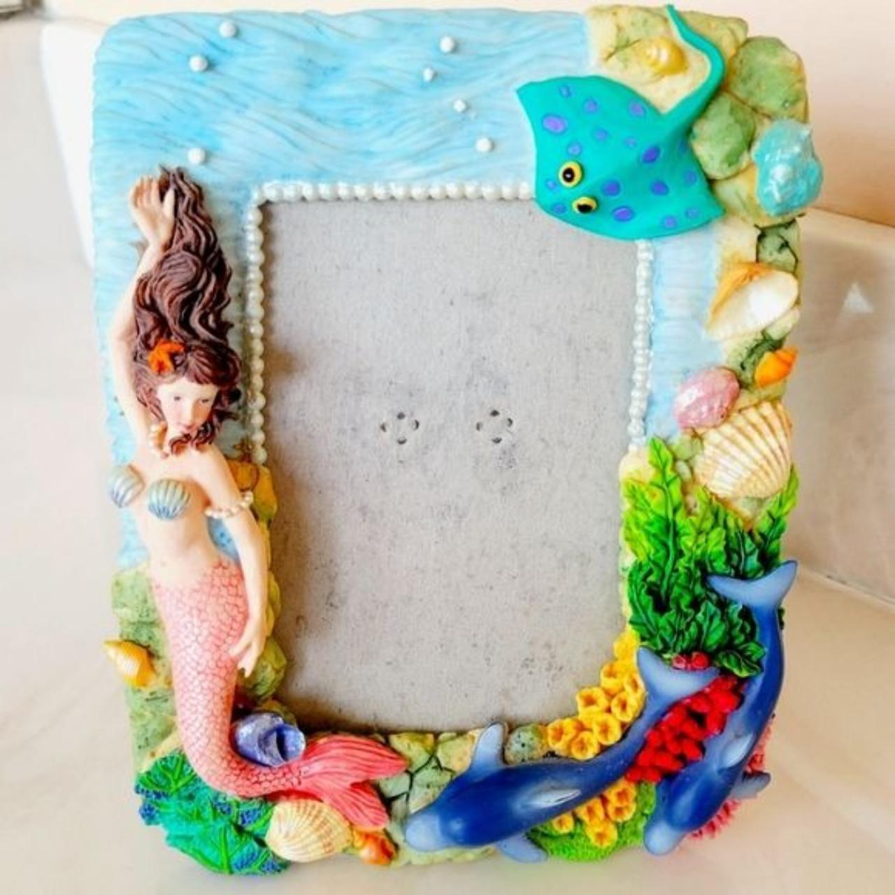 Mermaid frame has a 3" x 4.5" opening Gently... - Depop