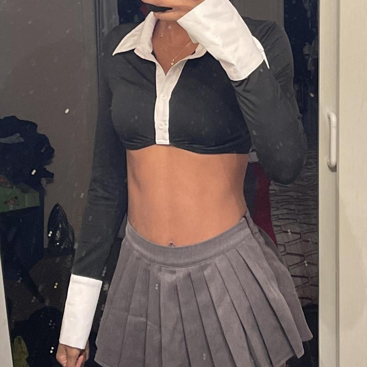 The Kript Women's Black and White Crop-top | Depop