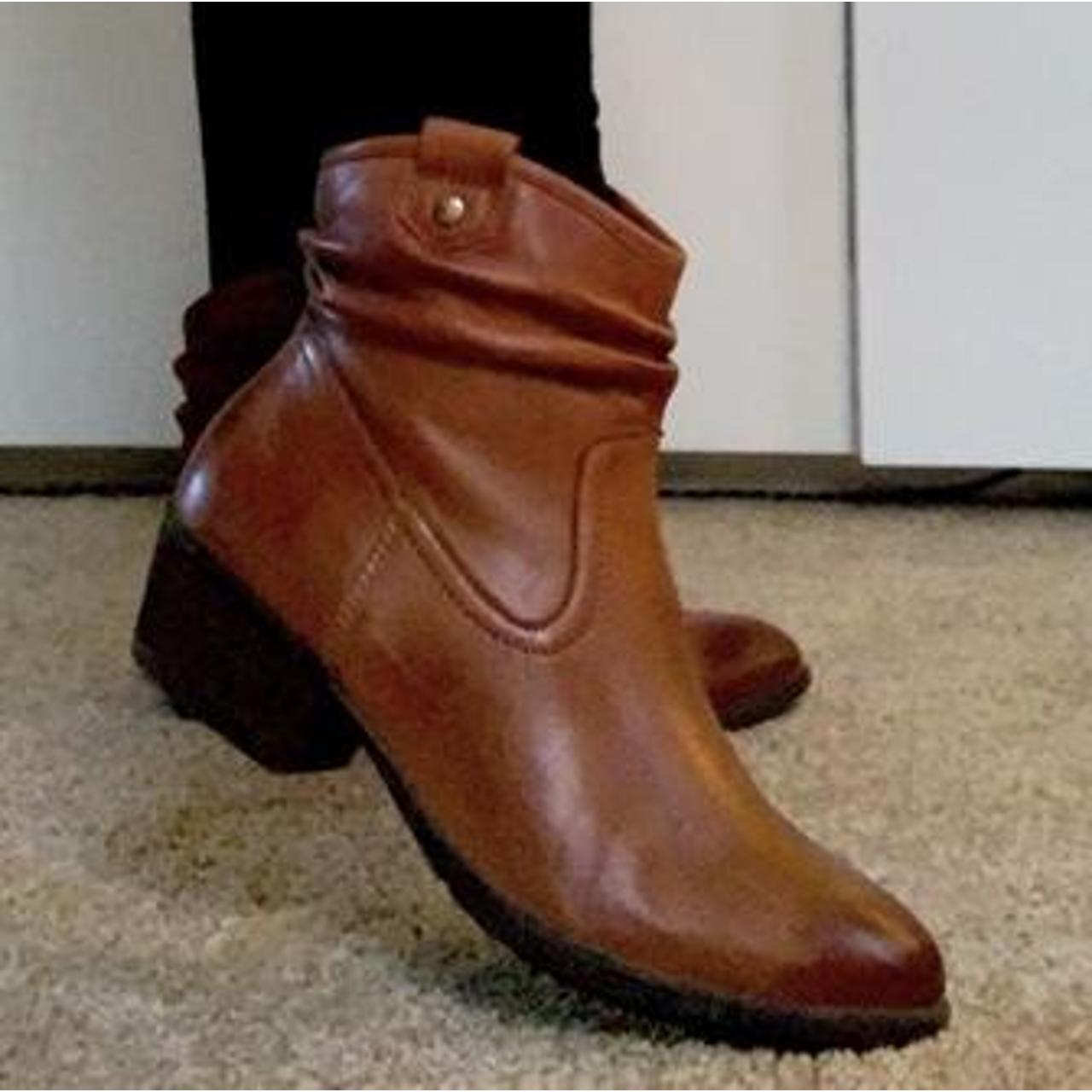 Worn twice Earth Brand western style ankle booties.... - Depop