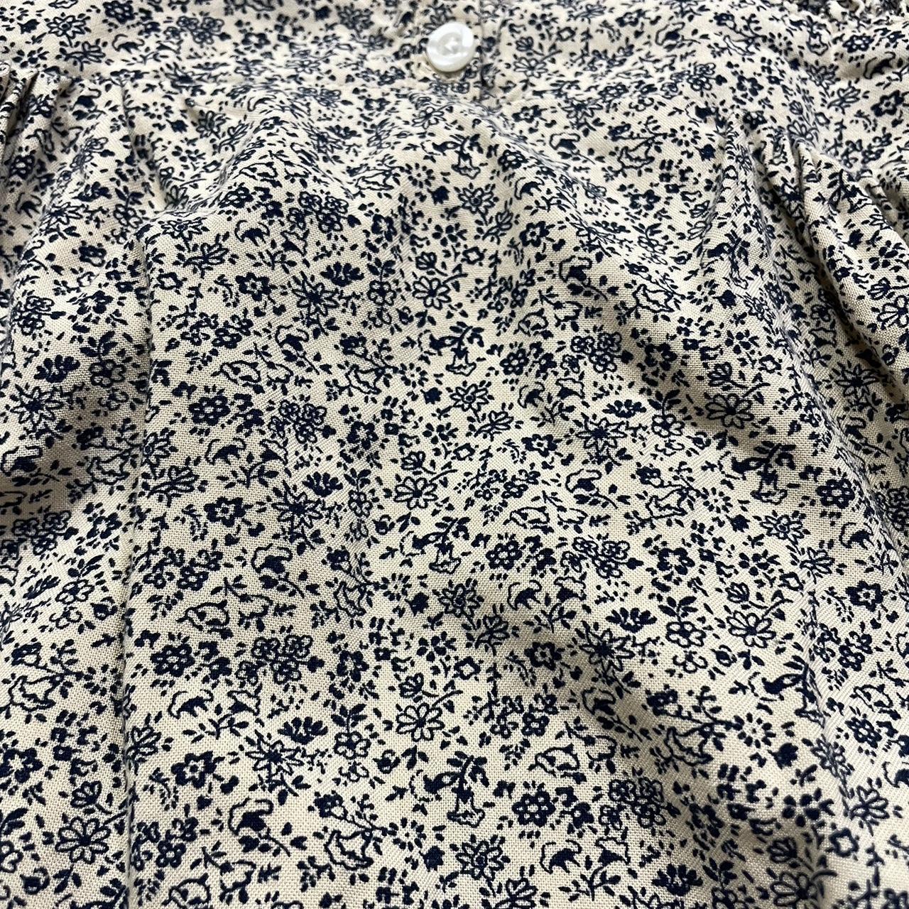 Cute brandy floral top (worn twice), ties in the... - Depop