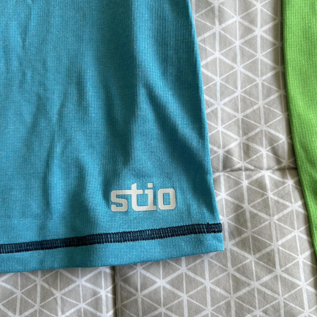 STIO women’s wool base layer with thumb holes, never... - Depop