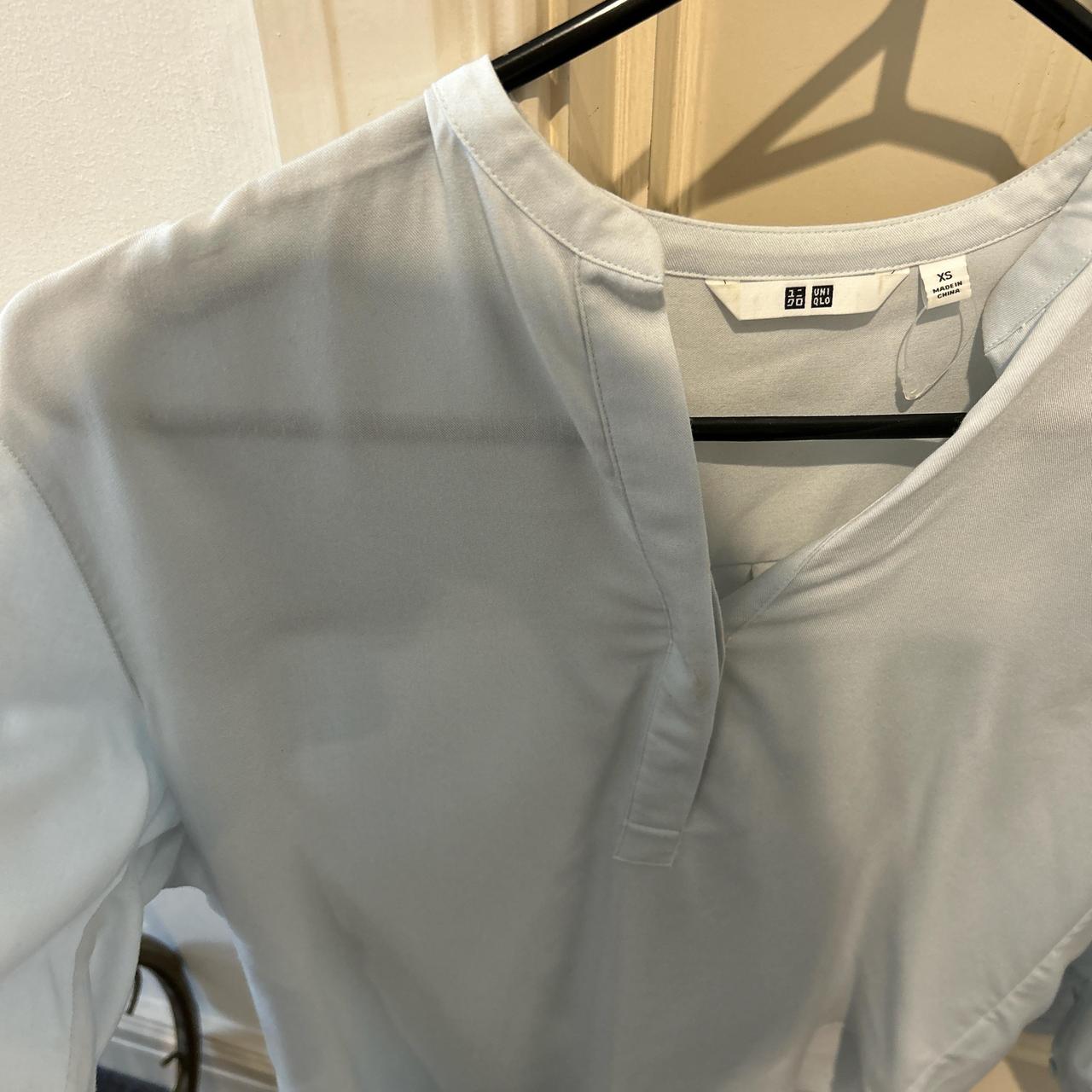 Light blue shirt Super soft Uniqlo XS - Depop