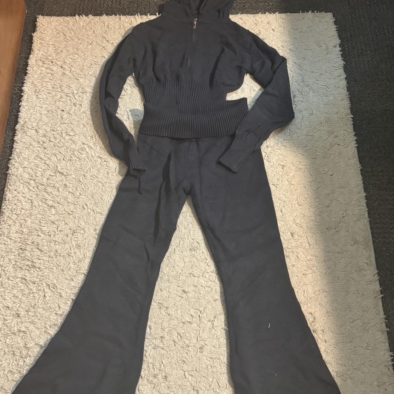 EDIKTED lounge set size fits like a size M/L - Depop