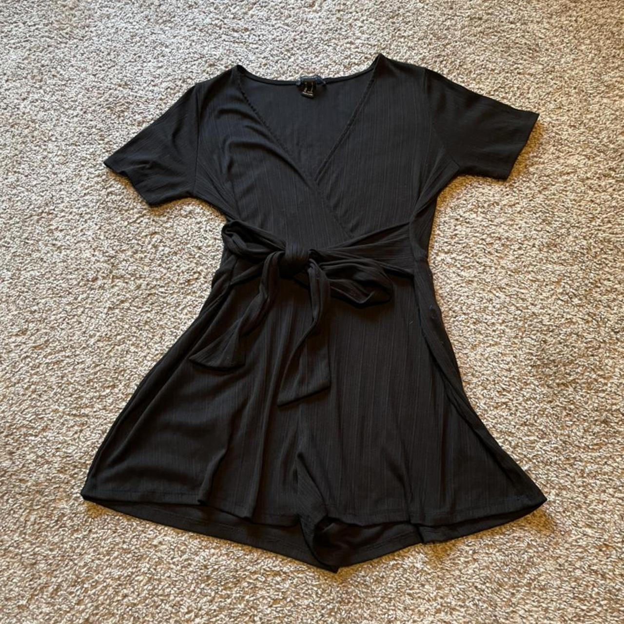 Forever 21 Women's Black Playsuit-romper | Depop