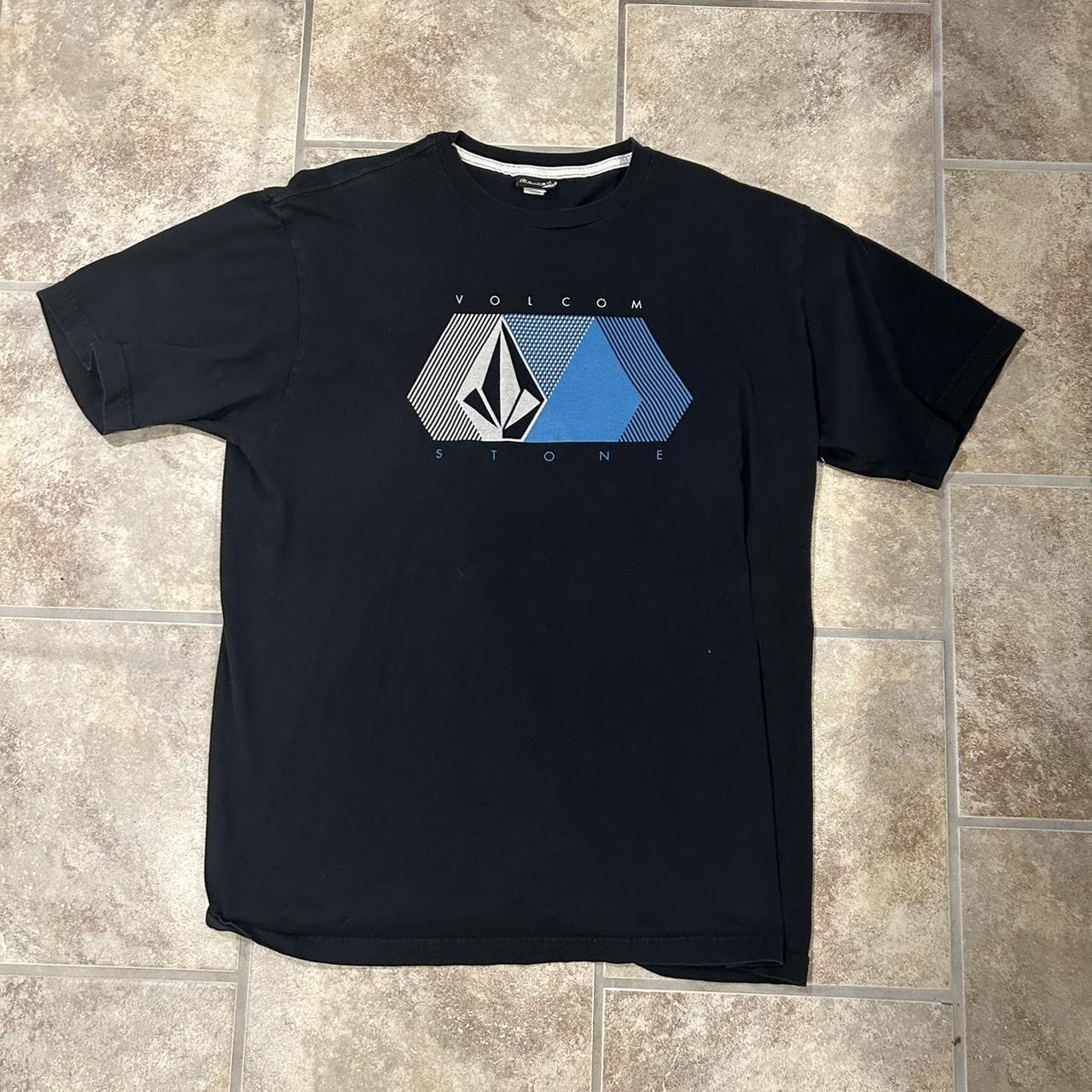 Volcom tee from 2000 w hangtag #volcom #black... - Depop