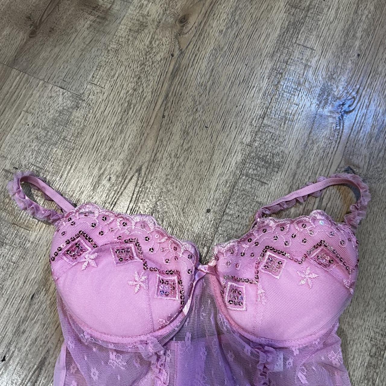 gorgeous pink lace push up top would fit a... - Depop