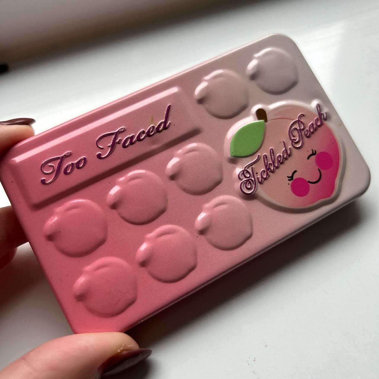 Too faced mini tickled peach palette - Depop