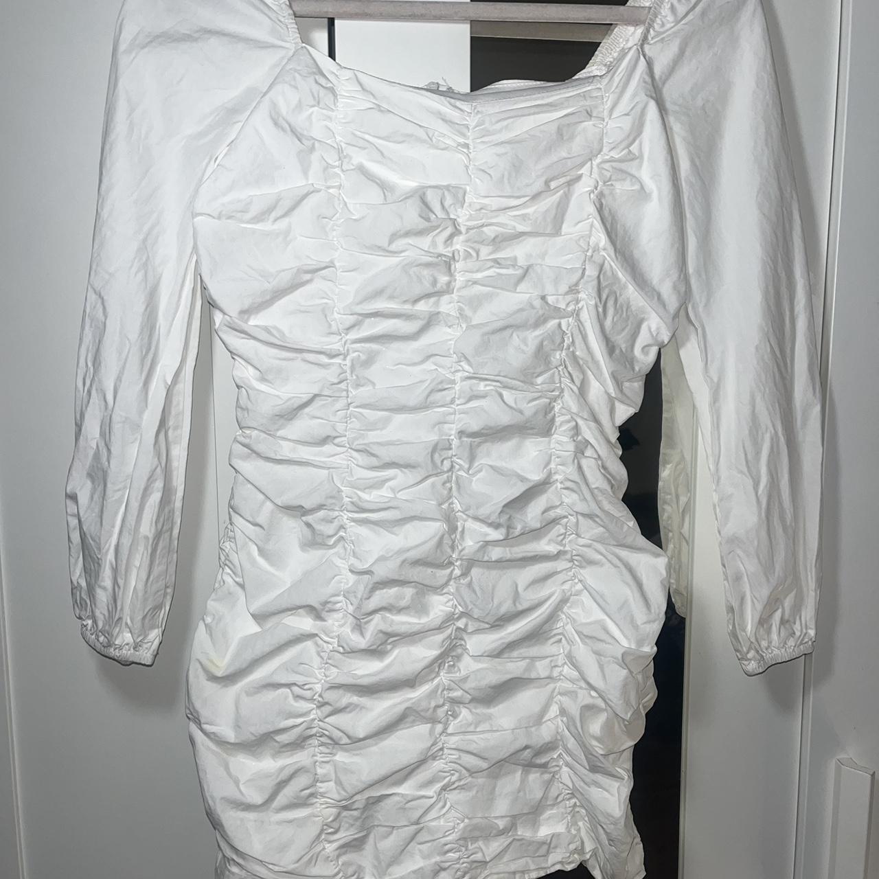 Scrunched white dress. UK size 4, US size 0.... - Depop