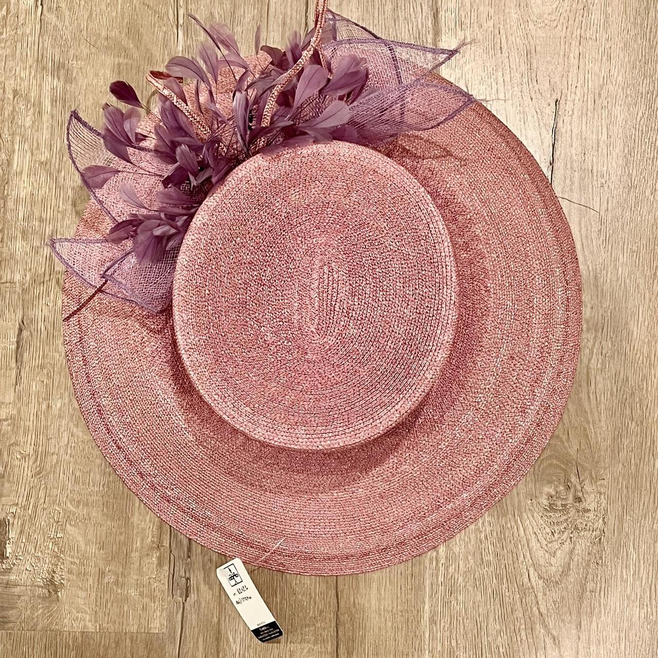 Corteiz Women's Pink Hat | Depop