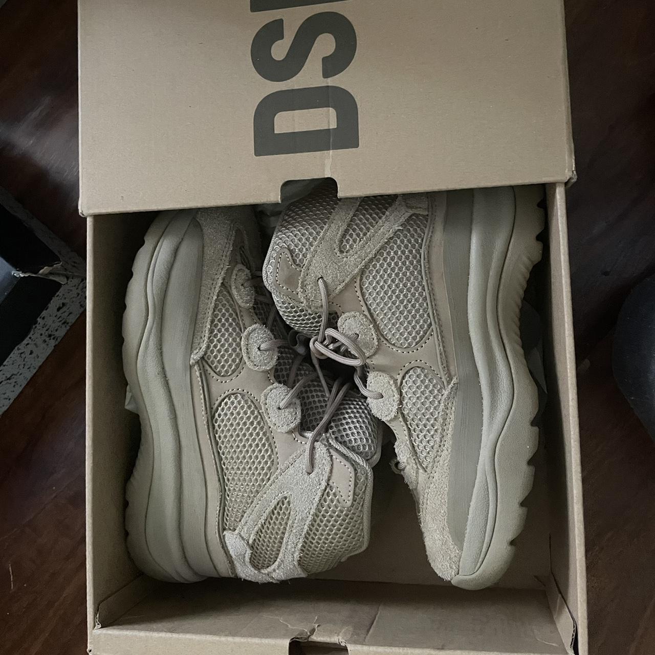 yzy desert boot size 2 ps - Depop