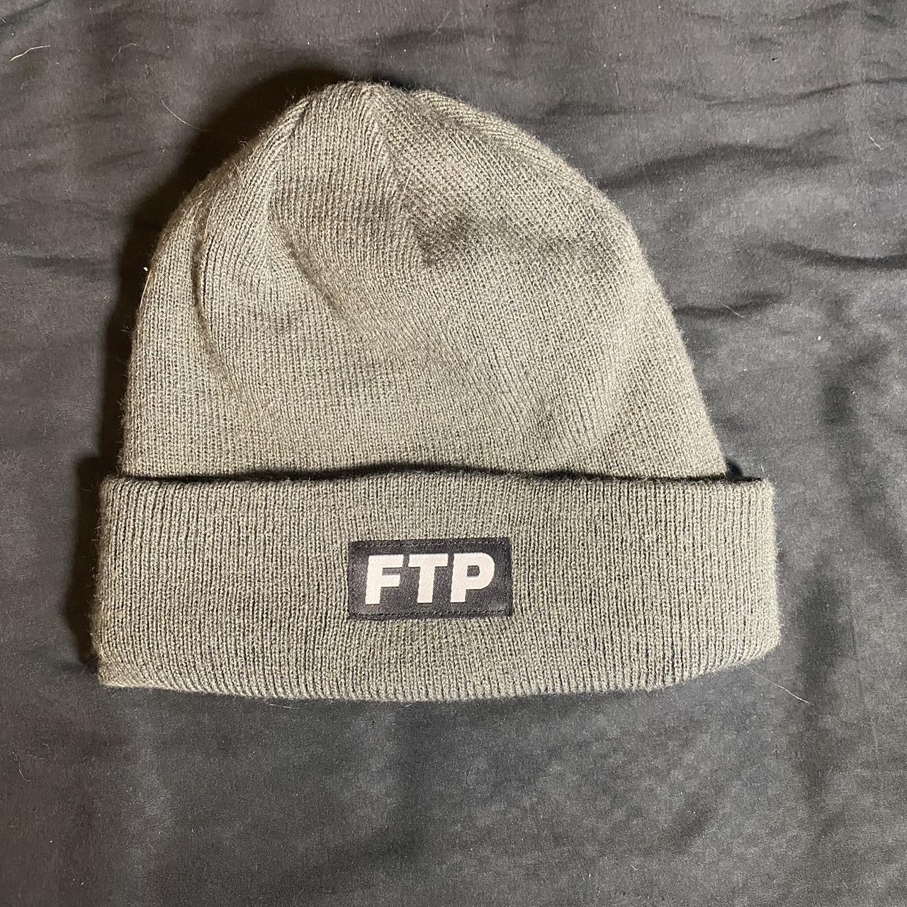 FTP black and grey reversible beanie Worn a few... - Depop