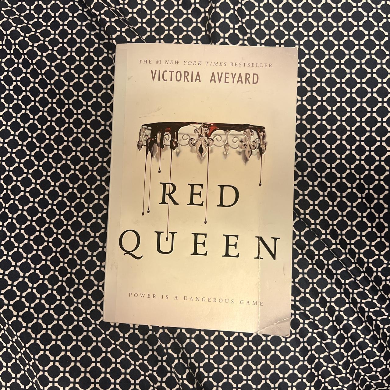 Red queen book - Depop