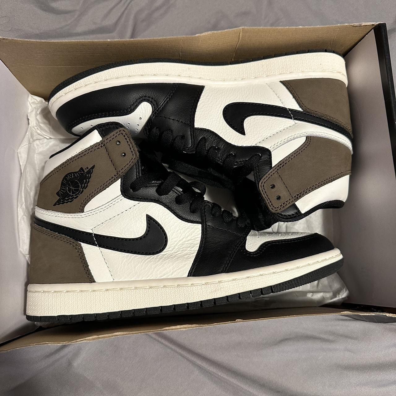 Jordan 1 mocha Size 8 only worn once - Depop