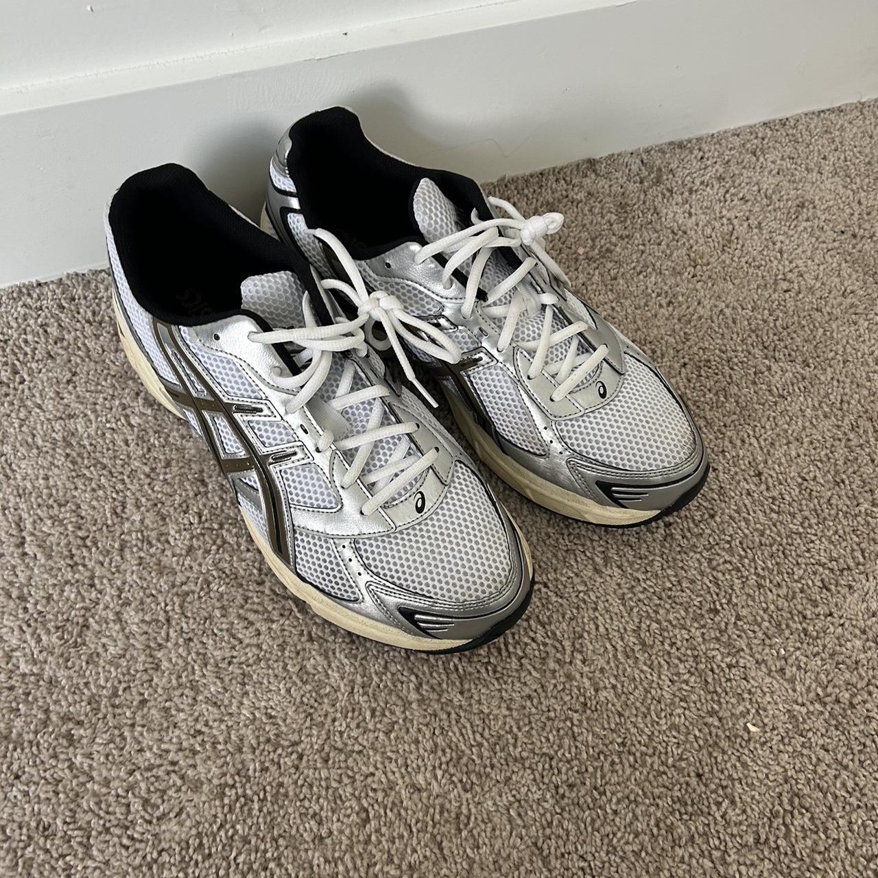 ASICS grey and white trainers #running Good as... | Depop