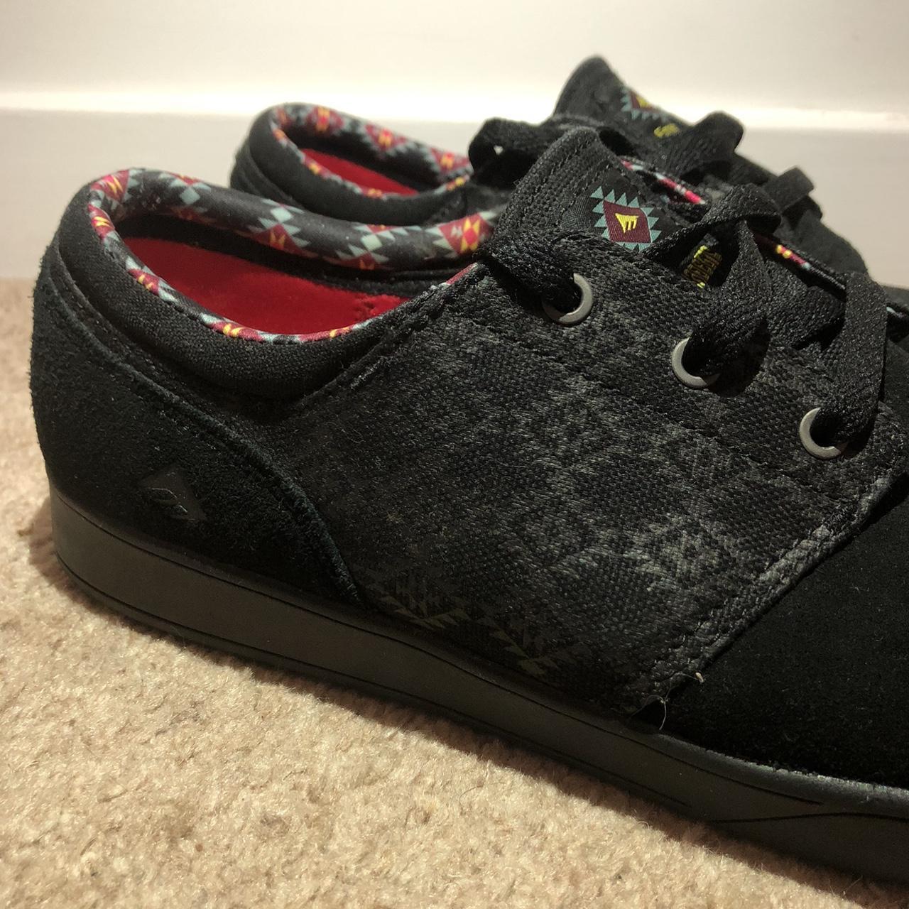 Emerica Men's Black and Red Trainers | Depop