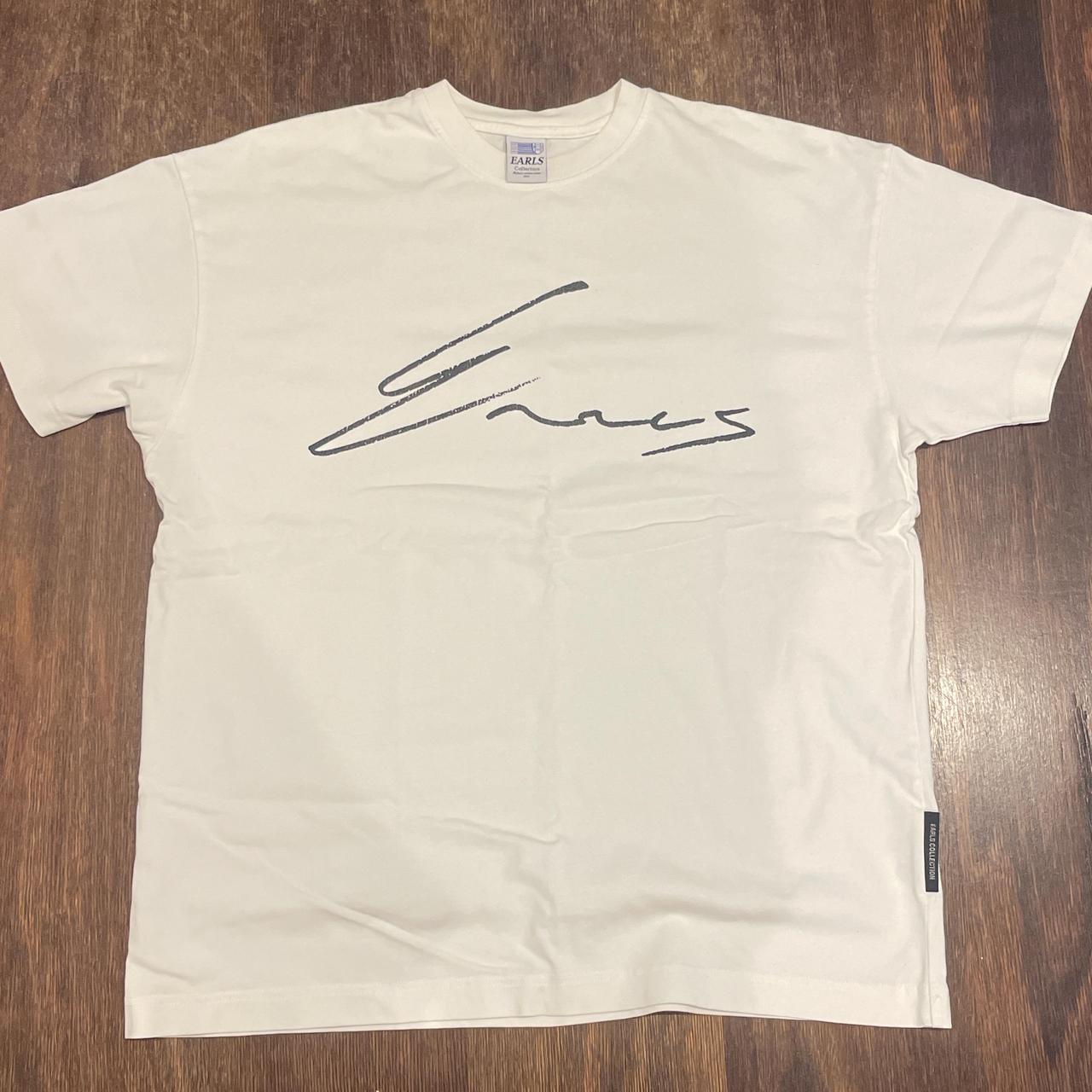 Earls Collection oversized tee - way over sized fits... - Depop