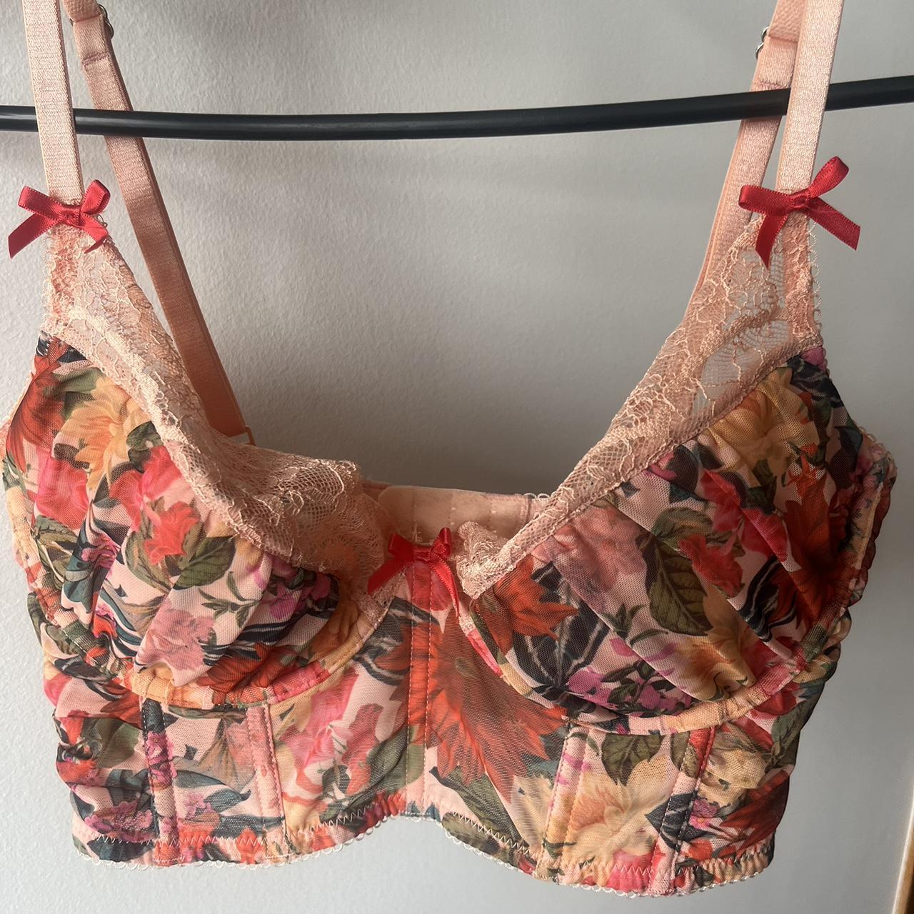 Corset top Size 10D - Depop