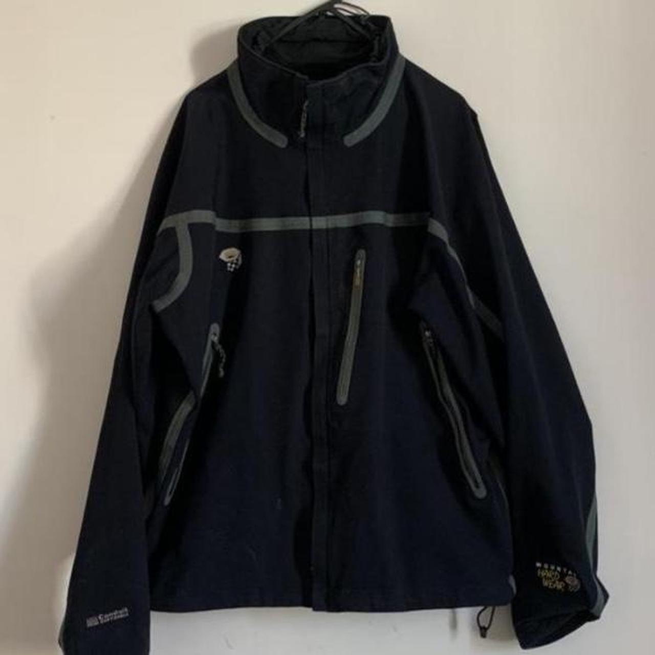 Mountain hardwear shell jacket. Lovely, however both... - Depop