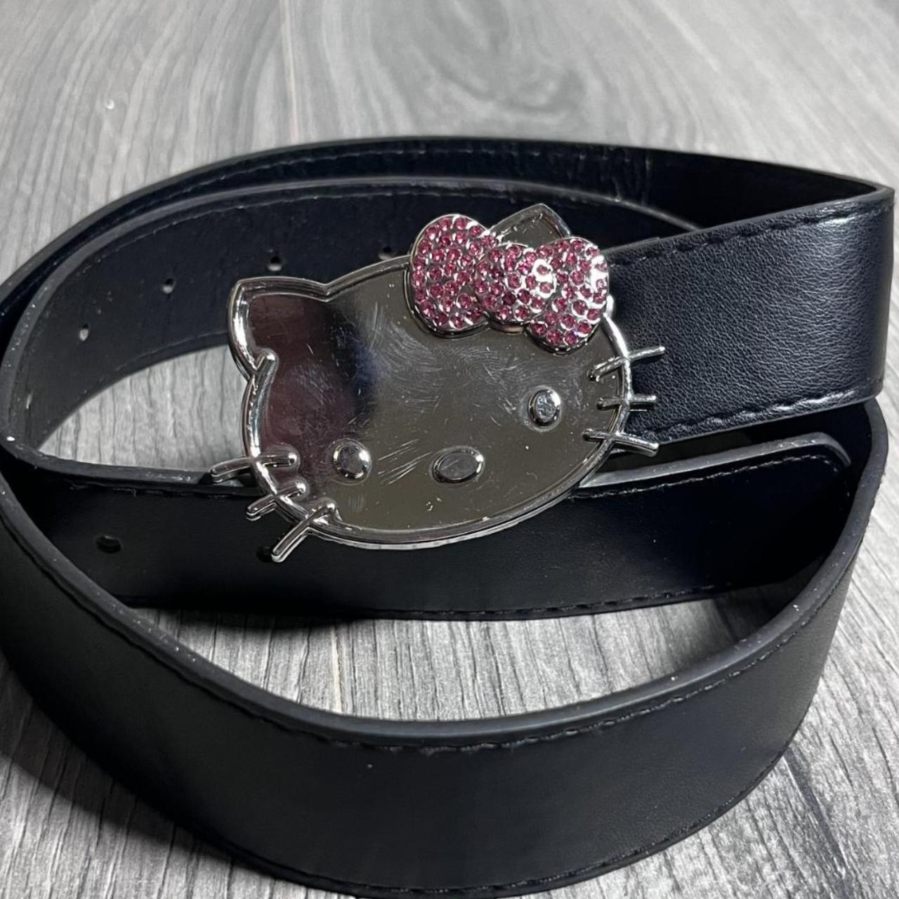 y2k / 2000s pink hello kitty belt this belt is in... - Depop