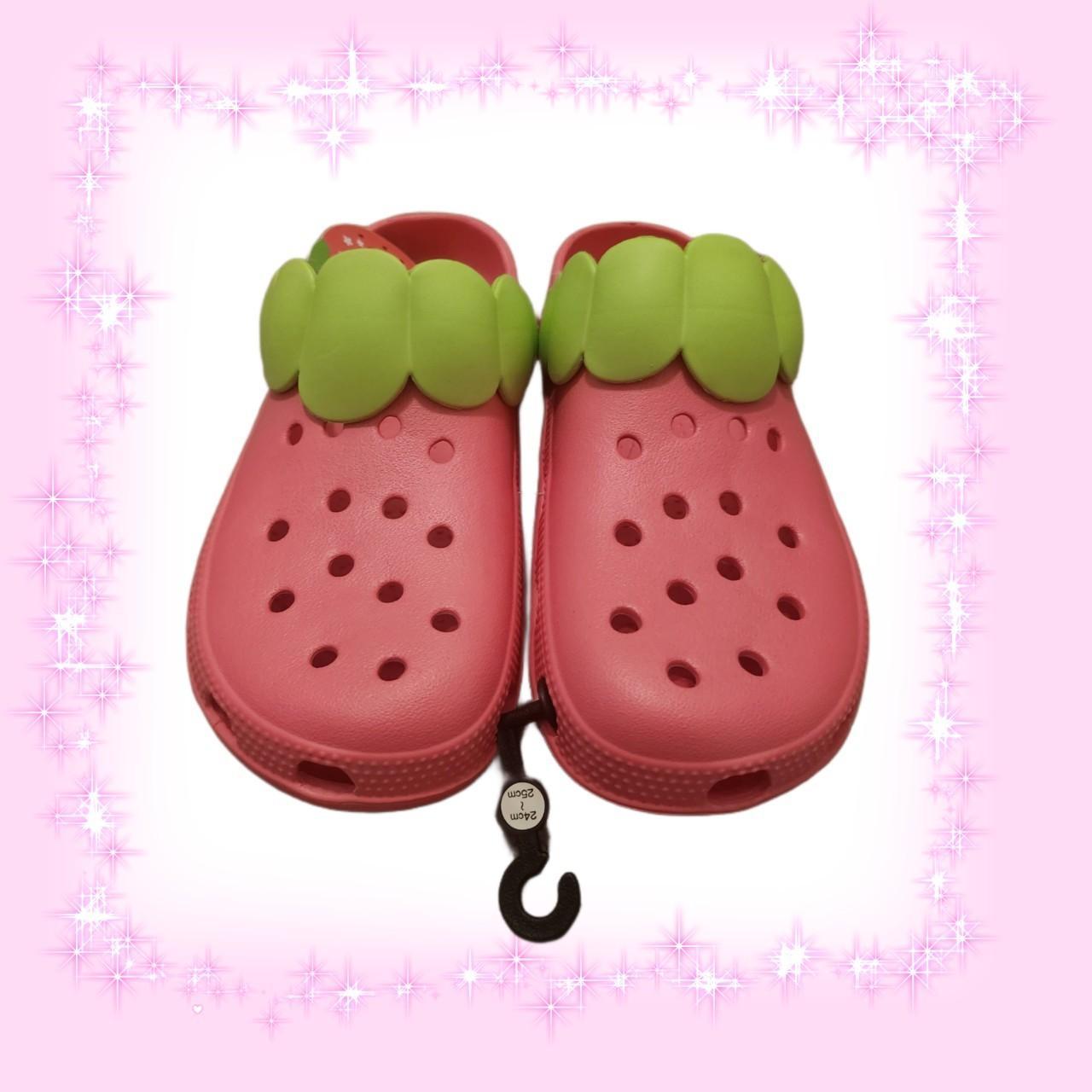 1 left in stock! - Size 24-25cm (US 7 1/2-8 womens... - Depop