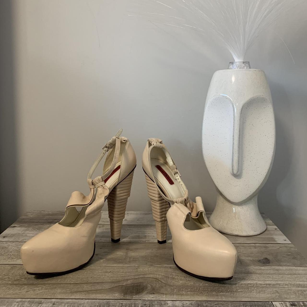Cesare Paciotti 4Us Women's Cream Courts | Depop