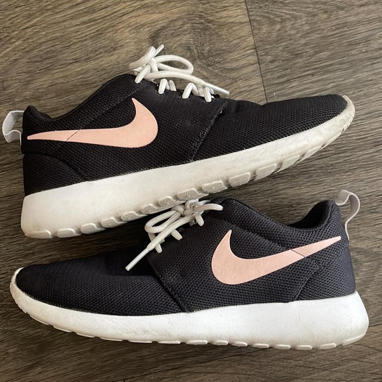 Nike Roche Shoes/women’s 6.5 or kids 4. Perfect for... - Depop