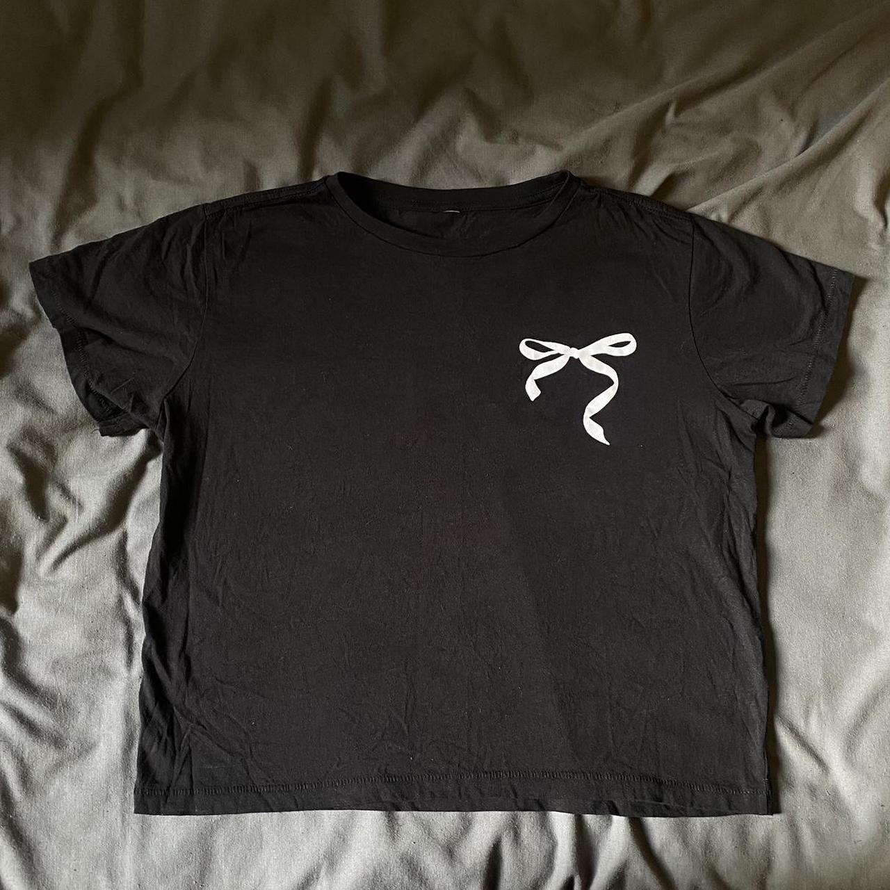 The cutest lil bow graphic baby tee, perfect baby... - Depop