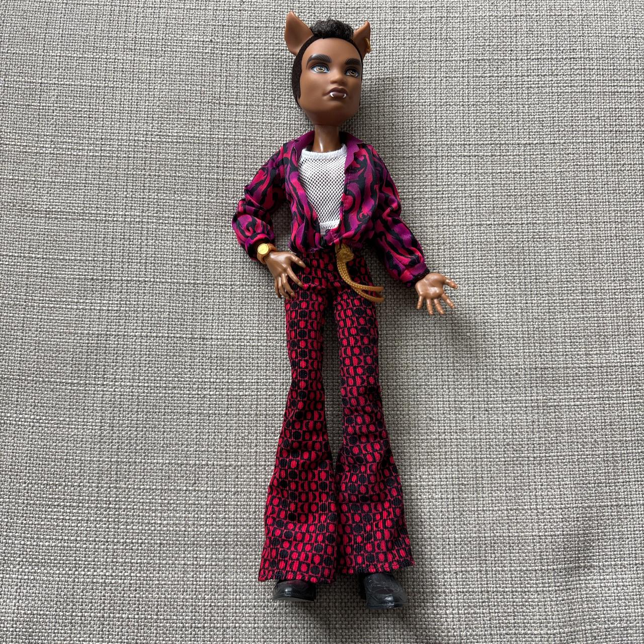 Gen 3 clawd wolf. No accessories but he’s in perfect... | Depop