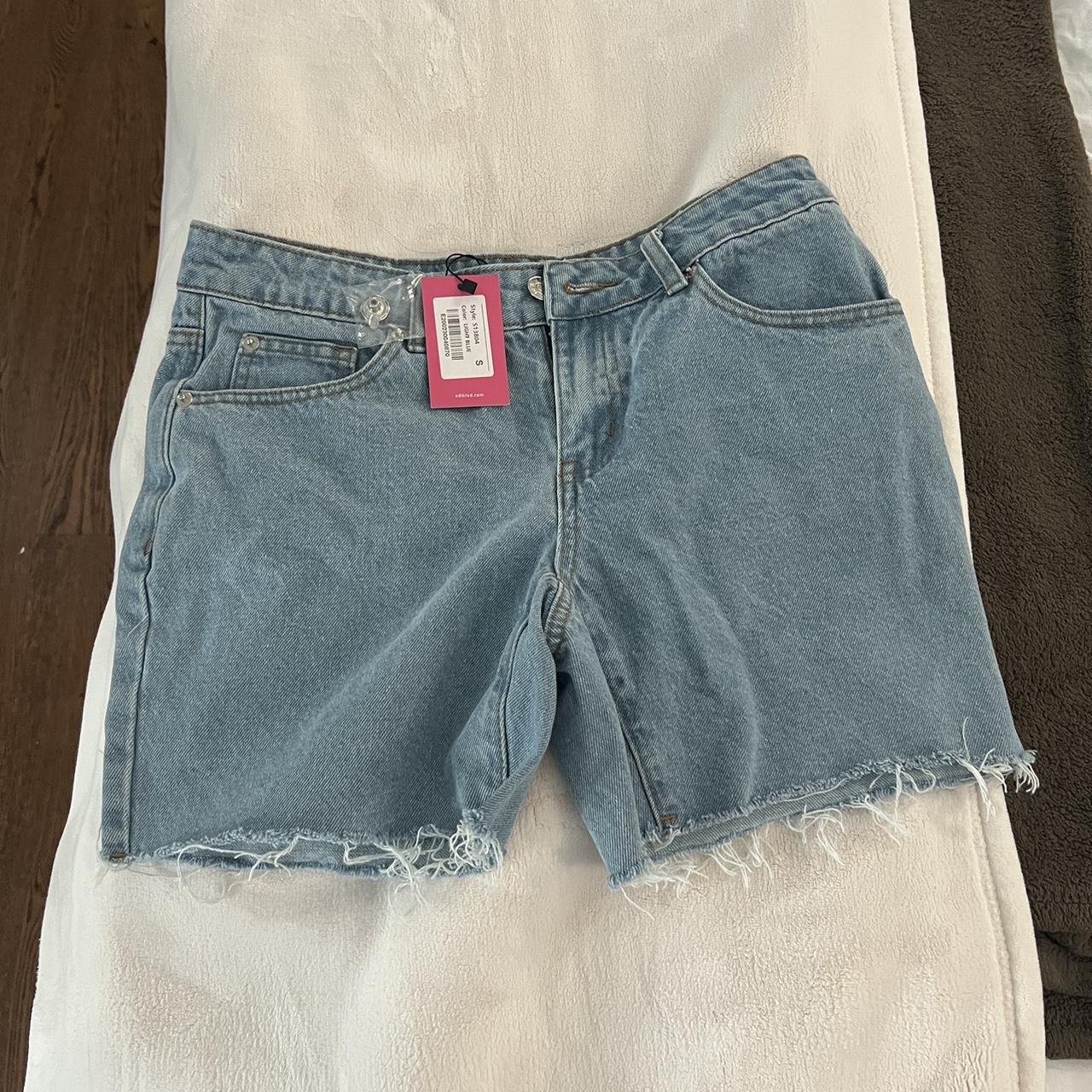 size small new edikted denim jean shorts - Depop