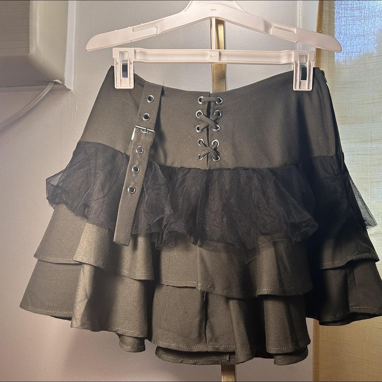 Hot topic green buckle tier skirt, never worn and... - Depop