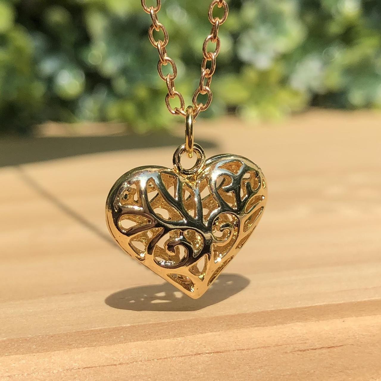 Gold Heart Filigree Necklace 💛 Gold filigree design... - Depop