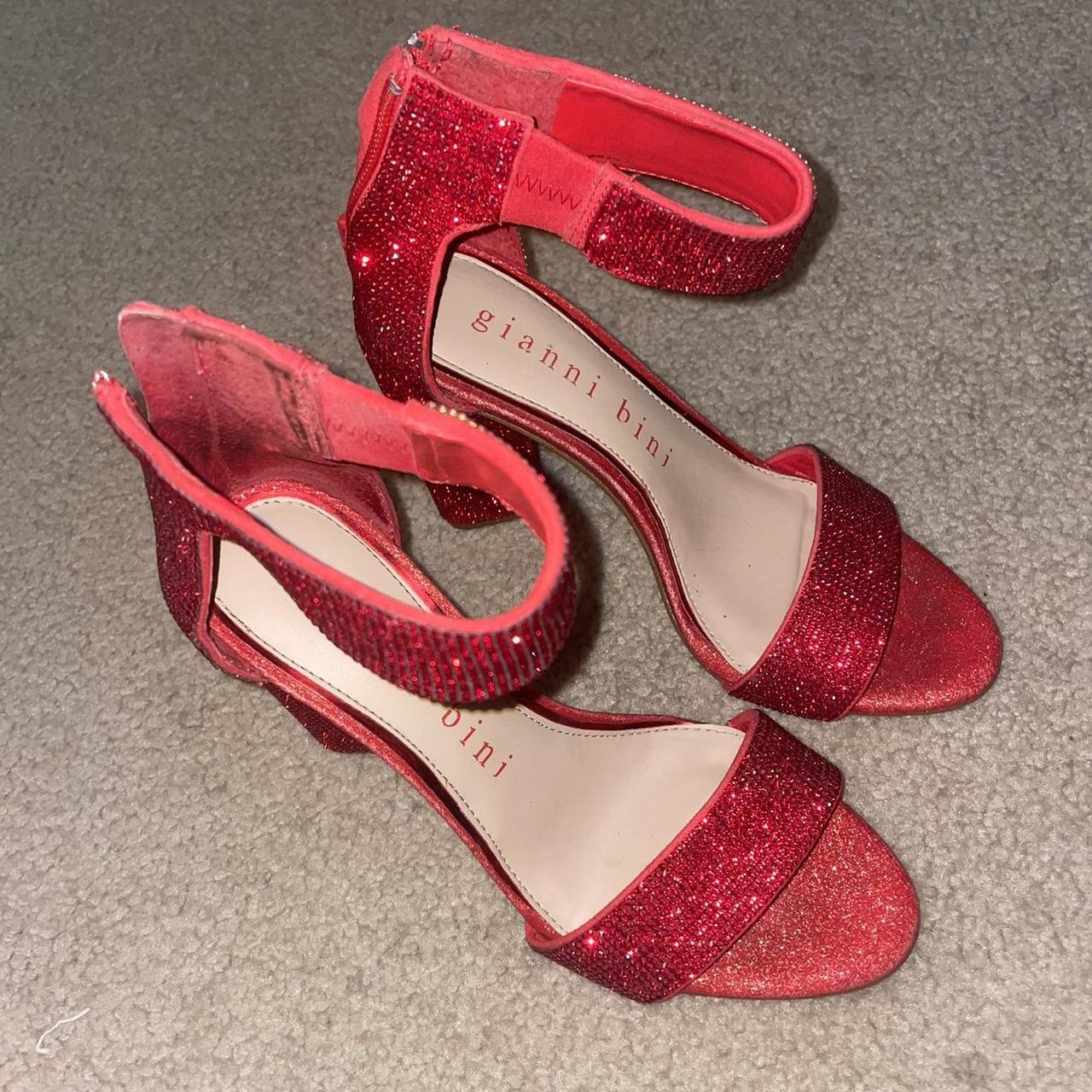 red Windsor heels - Depop